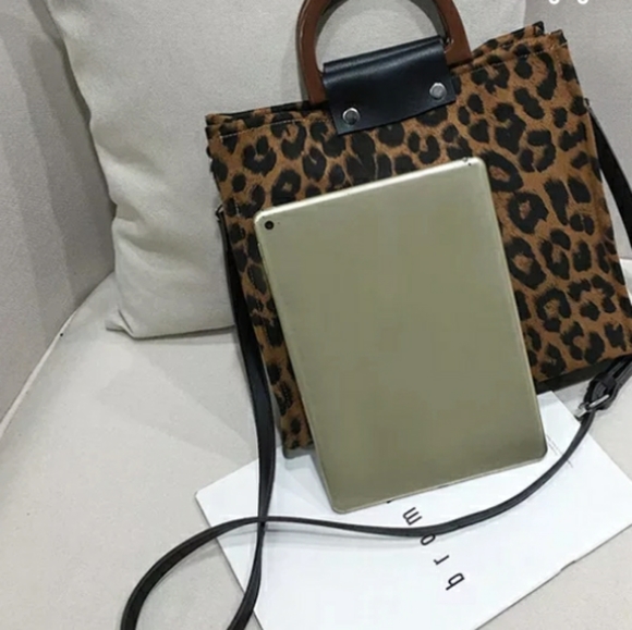 Bags | Adorable Leopard Handbag Tote Shoulder Bag New | Poshmark